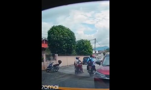 A student’s wheelie stunt ends in embarrassment after a failed attempt ...