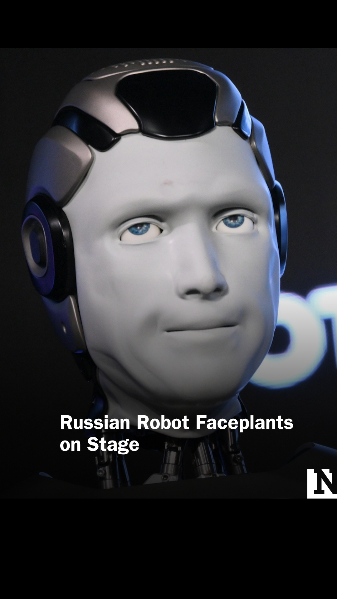 One of Russia’s first humanoid robots, known as AIDOL, glitched and ...