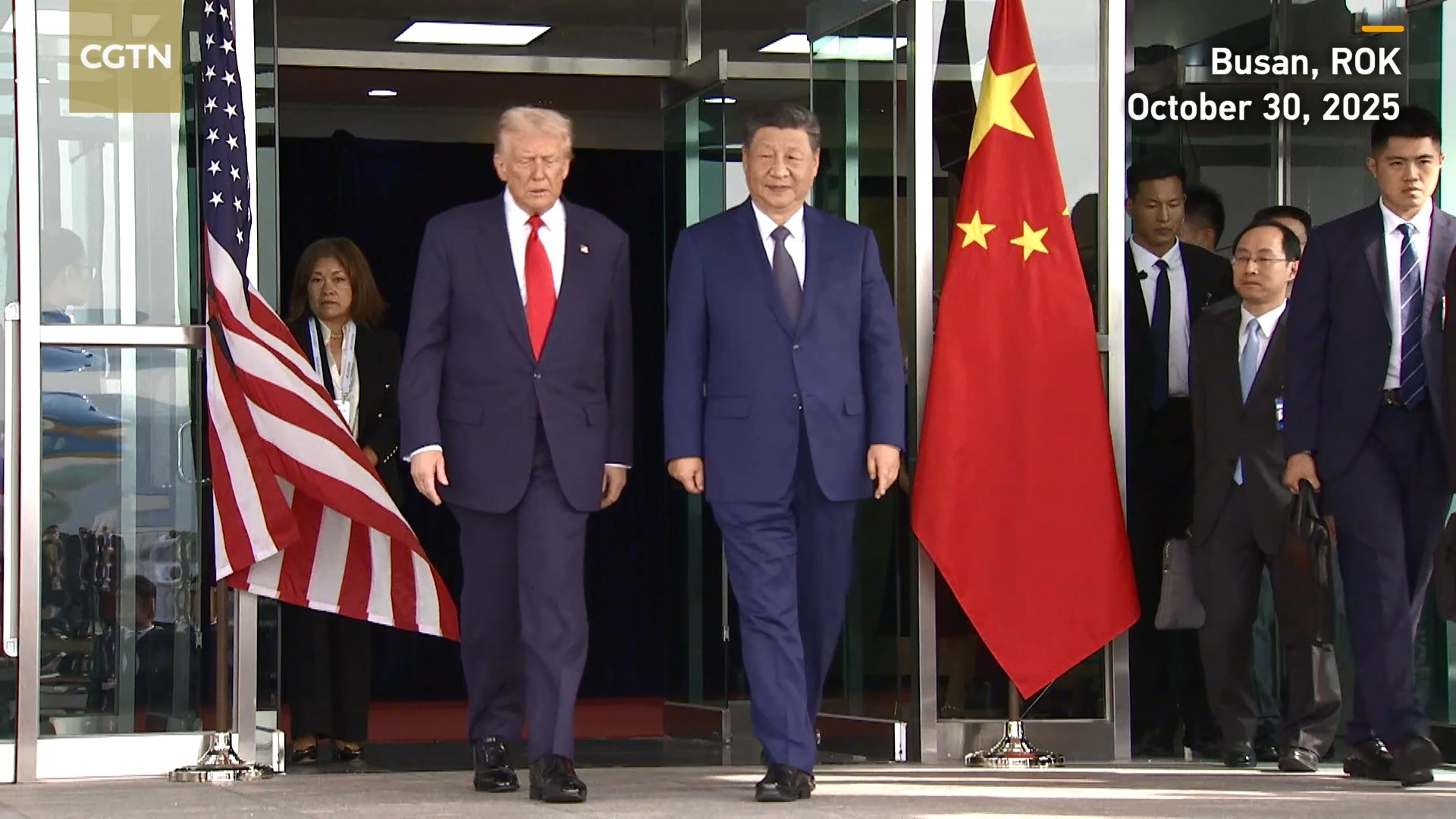 Xi Jinping, Donald Trump shake hands, wave goodbye after meeting