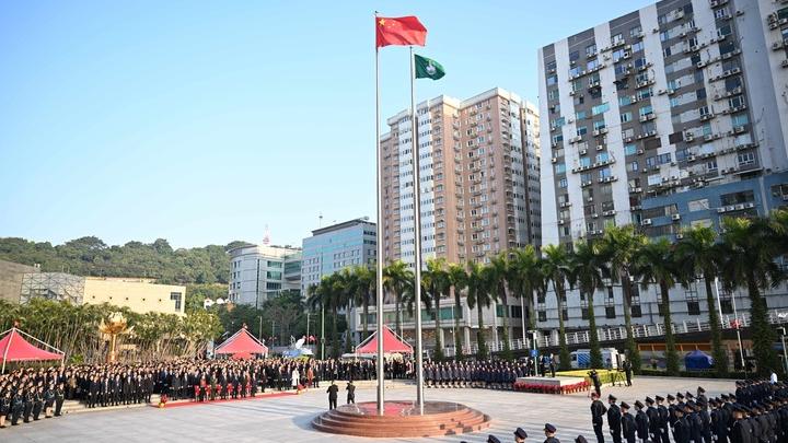 Flag-raising ceremony held to celebrate Macao's return anniversary