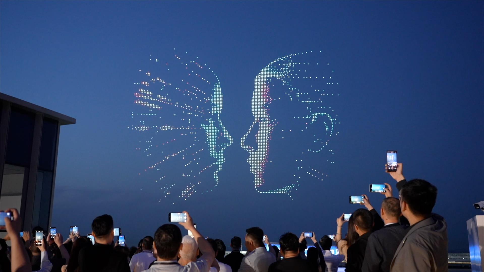 GLOBALink | Spectacular drone show illuminates night sky in Shanghai