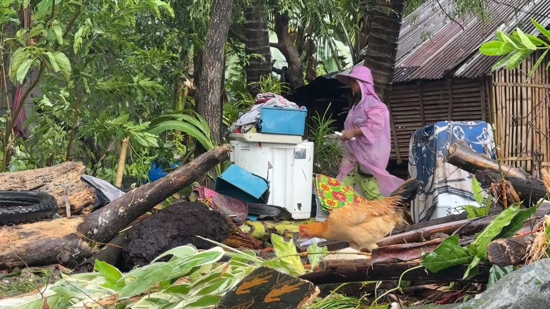 GLOBALink | Super Typhoon Fung-wong kills 2, affects over 1.4 mln in the Philippines