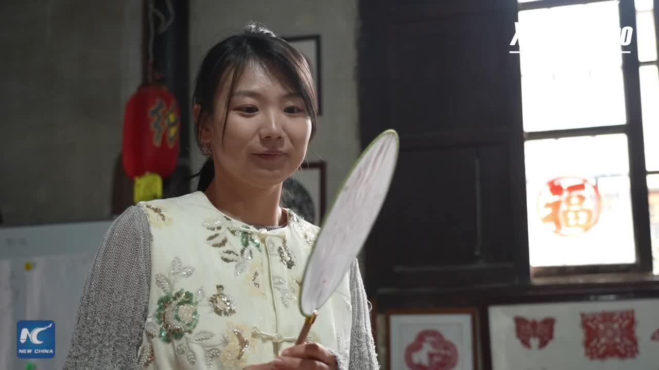 Paper horses leap from red paper, sharing New Year wishes