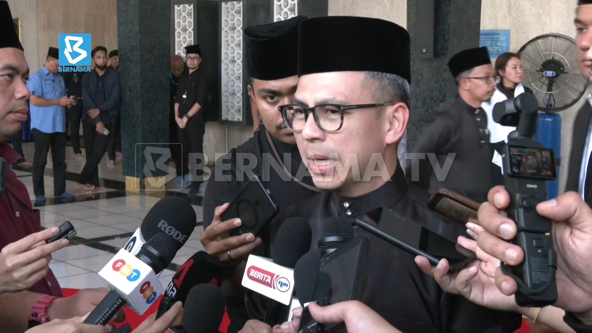 Pihak Jemaah Menteri rakam ucapan takziah kepada seluruh keluarga Perdana Menteri Kelima, Tun ...