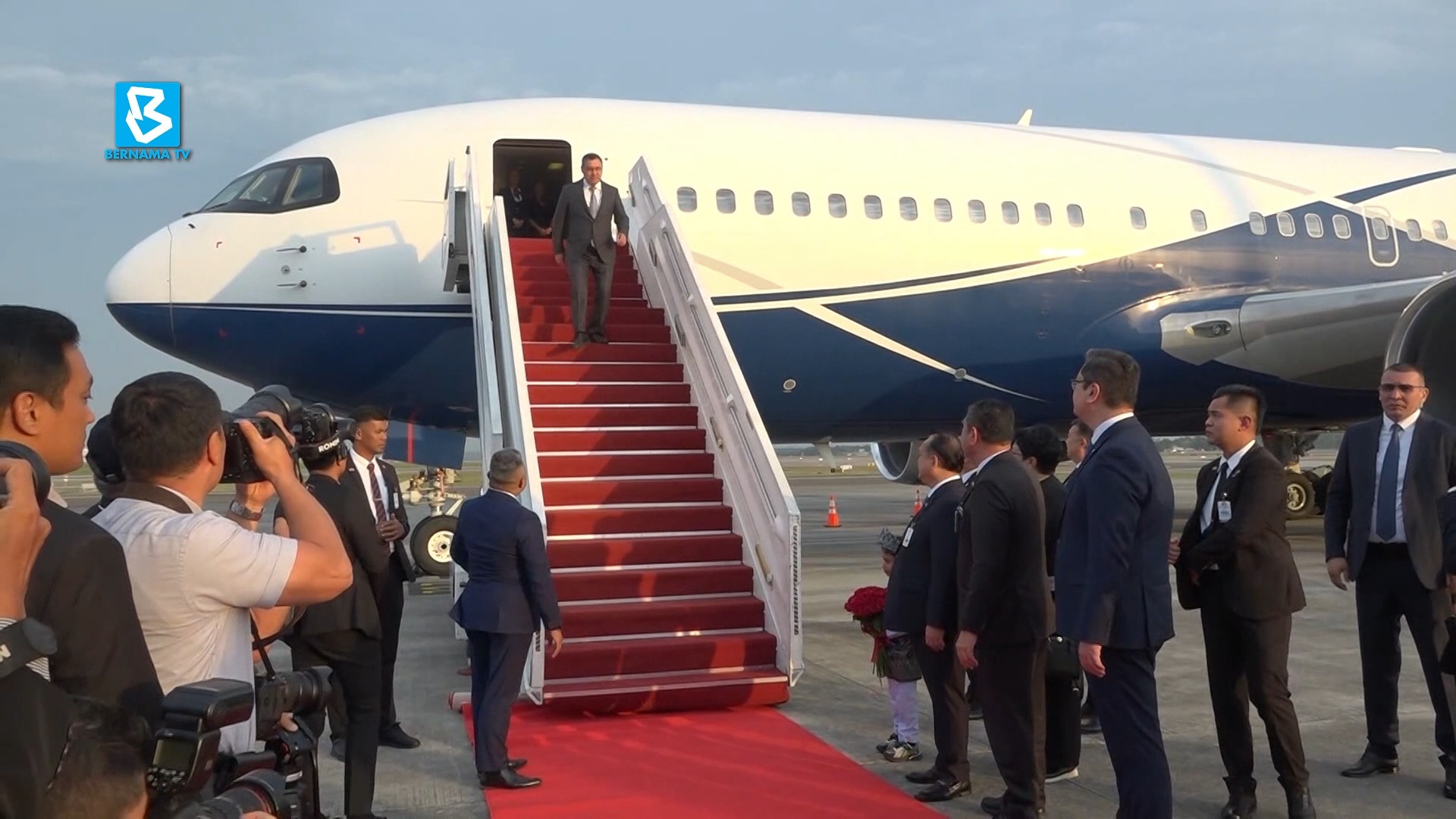 Kyrgyz President Sadyr Zhaparov arrives in Malaysia for two-day ...