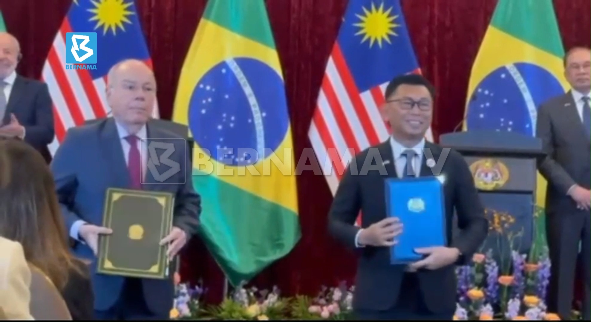 Presiden Brazil, Luiz Inácio Lula da Silva dan Perdana Menteri, Datuk ...