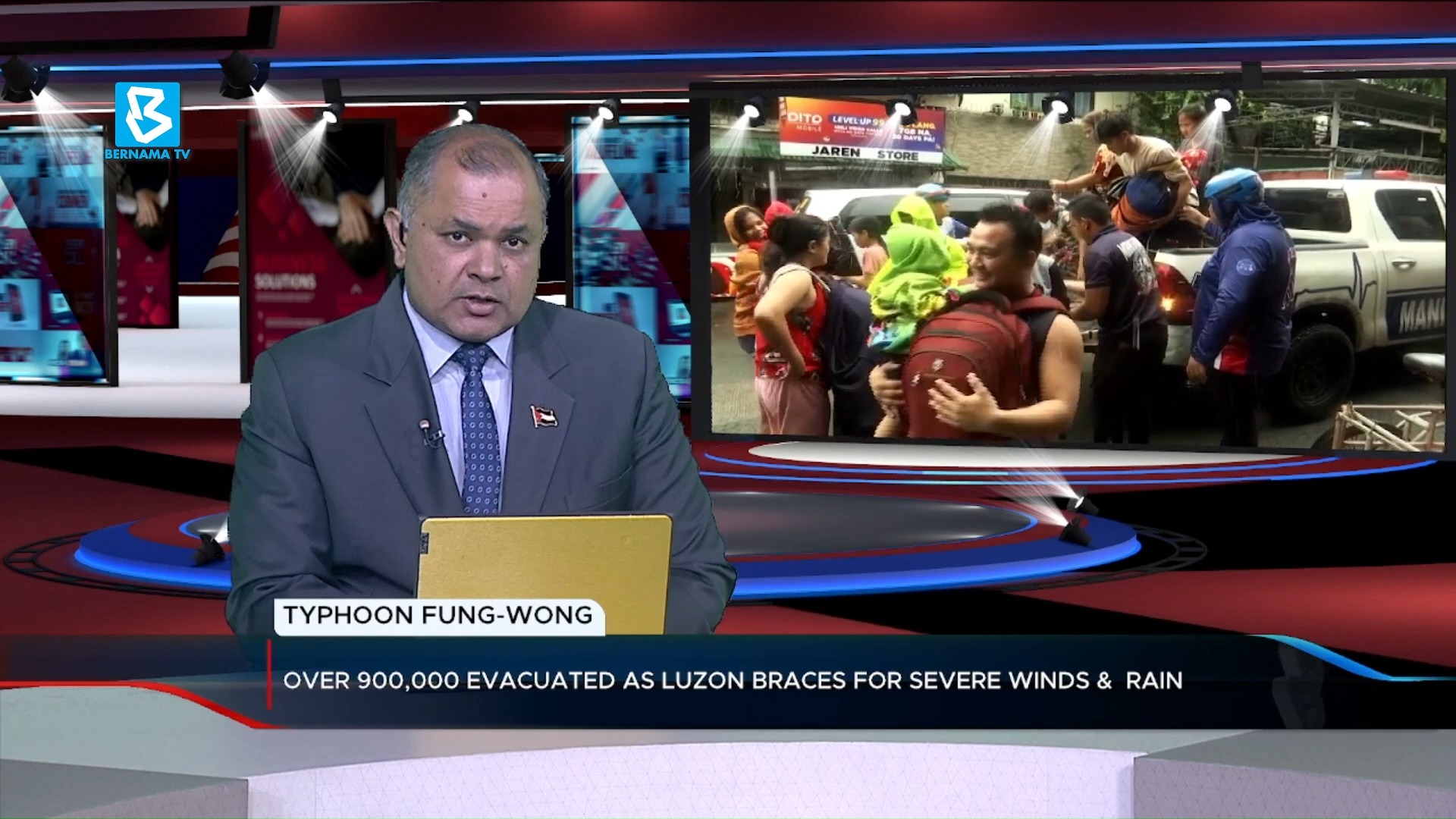 Typhoon Fung-Wong: Over 900,000 evacuated as Luzon braces for severe winds & rain