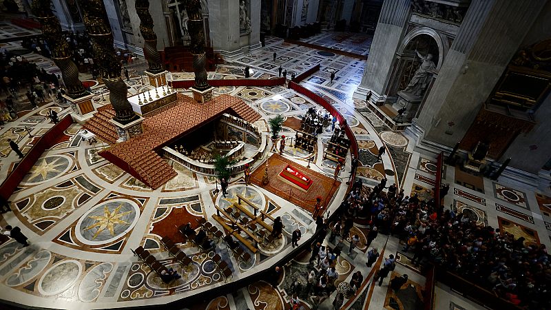 Pope Francis' funeral fitting for a pontiff 'but not a king' as ...