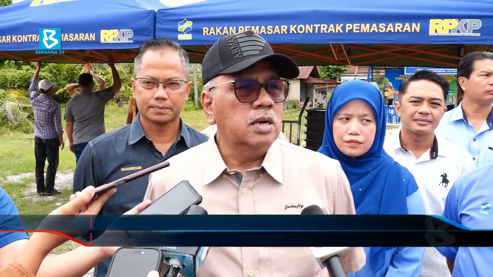 Perak tawar tanah pertanian kepada usahawan tani setiap daerah